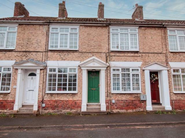 2 bedroom terraced house to rent