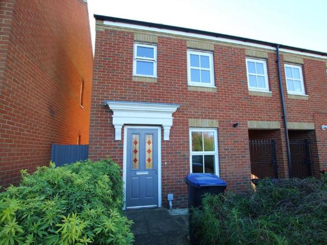 2 bedroom terraced house to rent