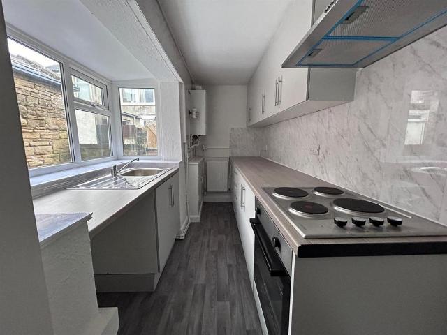 2 bedroom terraced house to rent