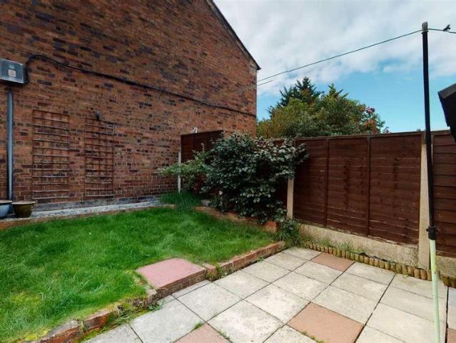 2 bedroom terraced house to rent