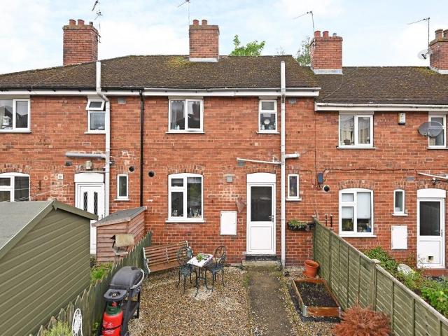 2 bedroom terraced house to rent