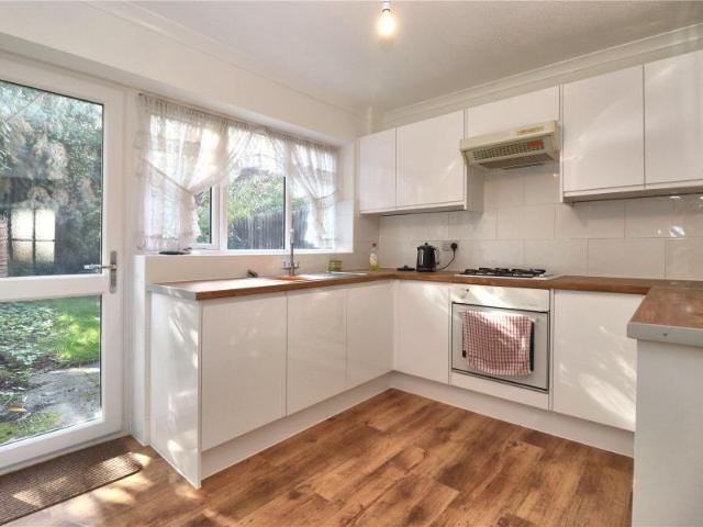 2 bedroom terraced house to rent