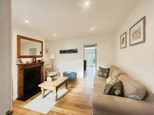 2 bedroom terraced house to rent