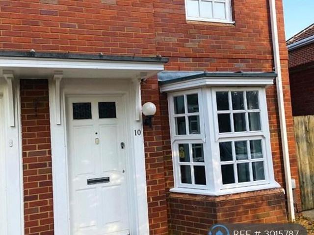 2 bedroom terraced house to rent