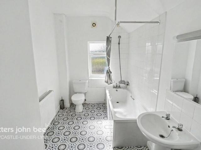 2 bedroom terraced house to rent