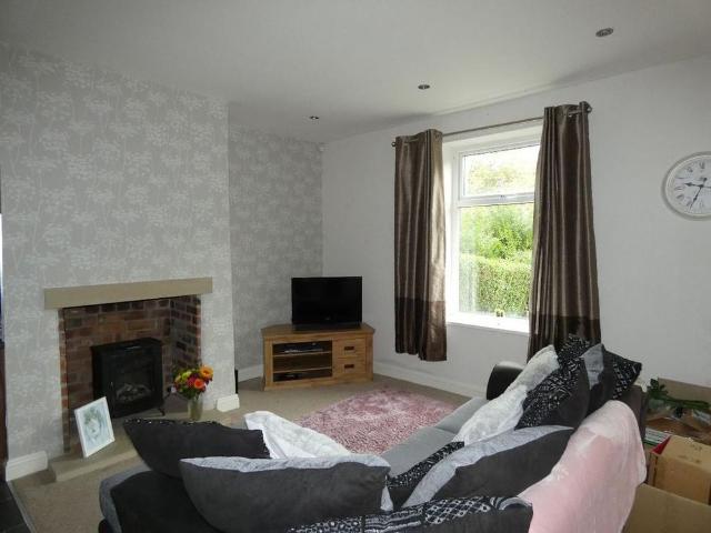 2 bedroom terraced house to rent