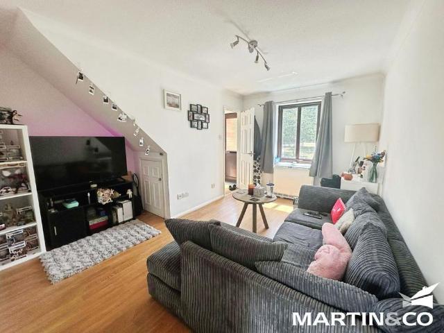 2 bedroom terraced house to rent
