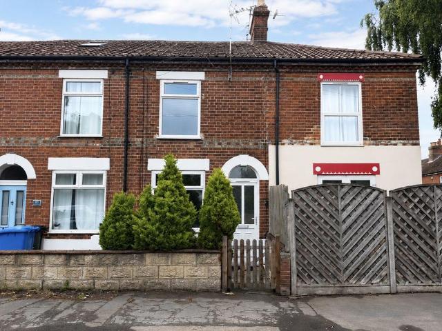2 bedroom terraced house to rent