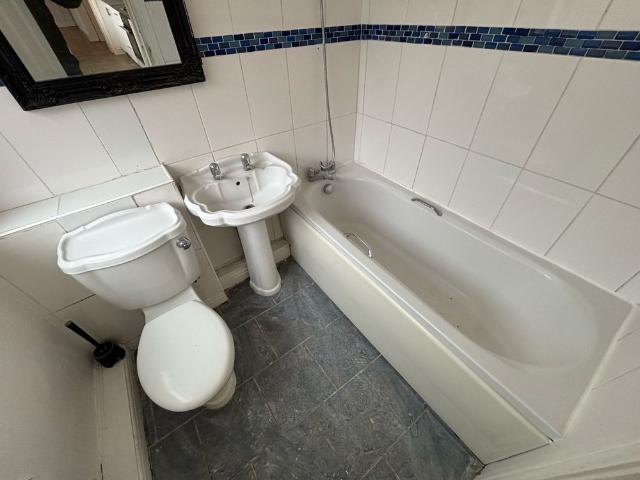 2 bedroom terraced house to rent