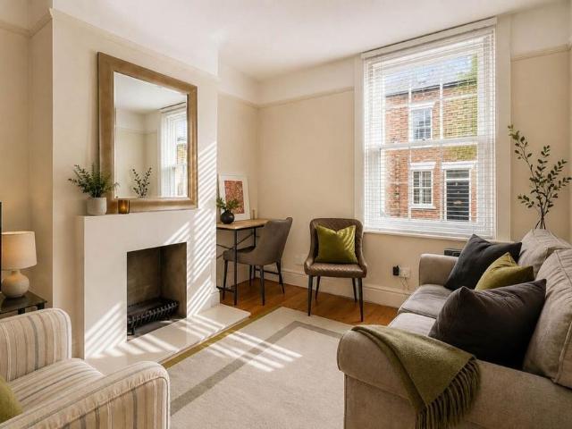 2 bedroom terraced house to rent