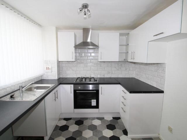 2 bedroom terraced house to rent