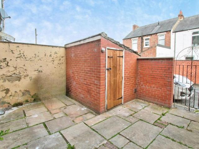 2 bedroom terraced house to rent