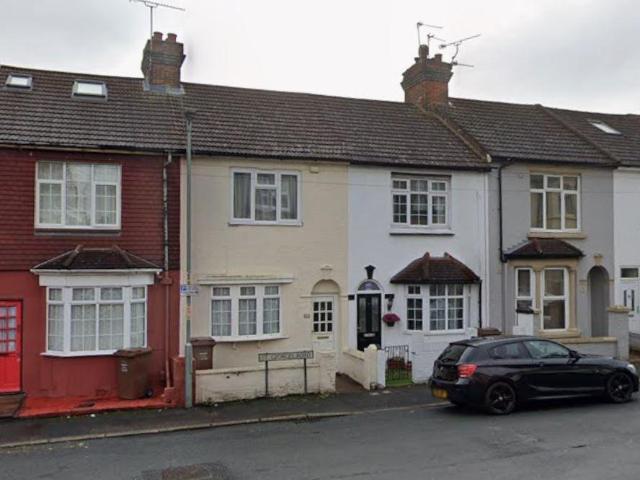 2 bedroom terraced house to rent
