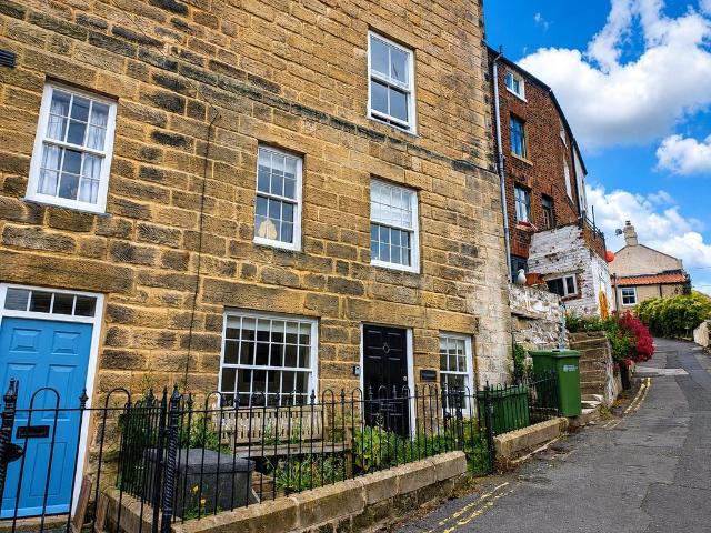 2 bedroom terraced house to rent