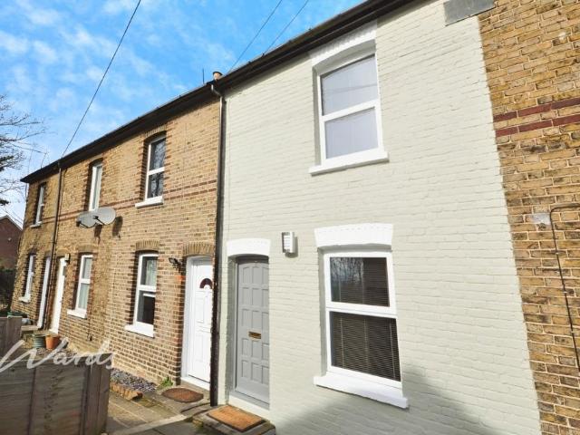 2 bedroom terraced house to rent