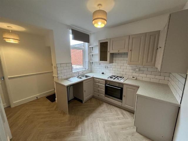 2 bedroom terraced house to rent