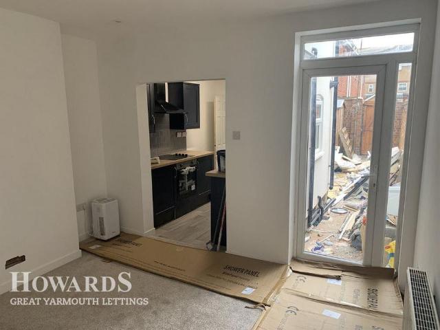 2 bedroom terraced house to rent