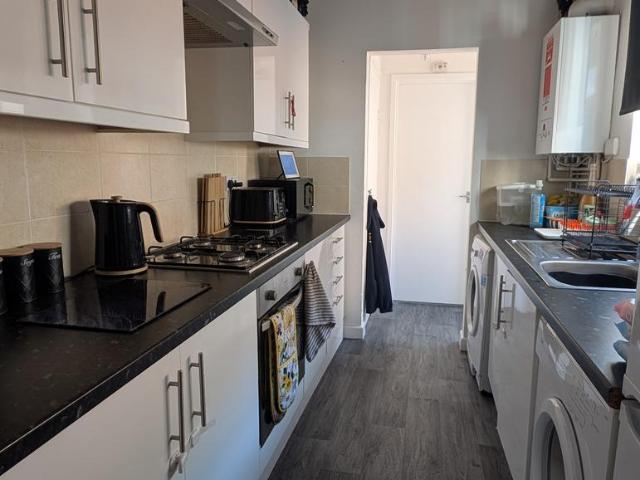 2 bedroom terraced house to rent