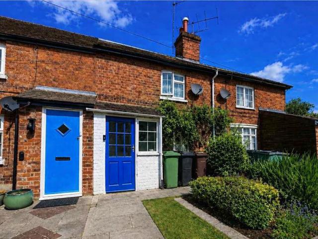 2 bedroom terraced house to rent