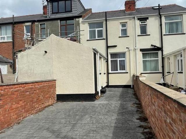 2 bedroom terraced house to rent