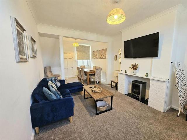 2 bedroom terraced house to rent
