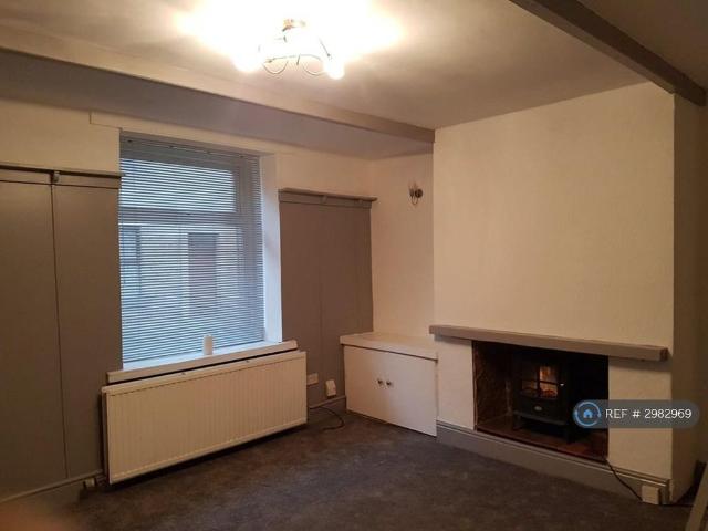 2 bedroom terraced house to rent