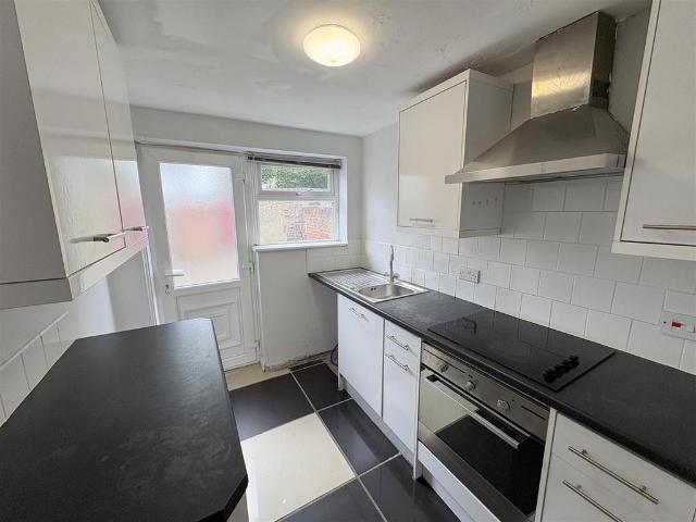 2 bedroom terraced house to rent