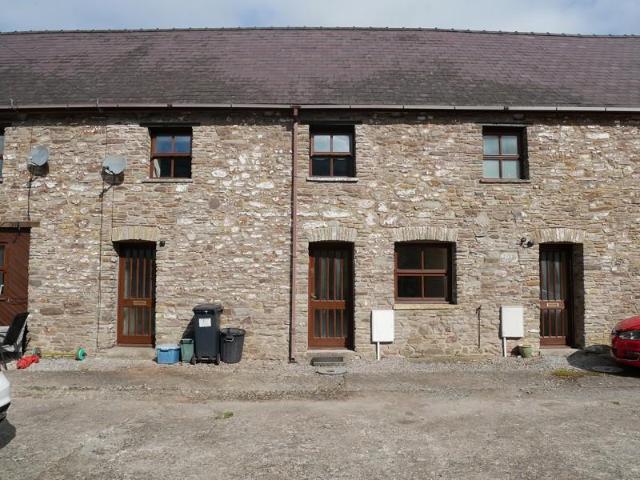 2 bedroom terraced house to rent