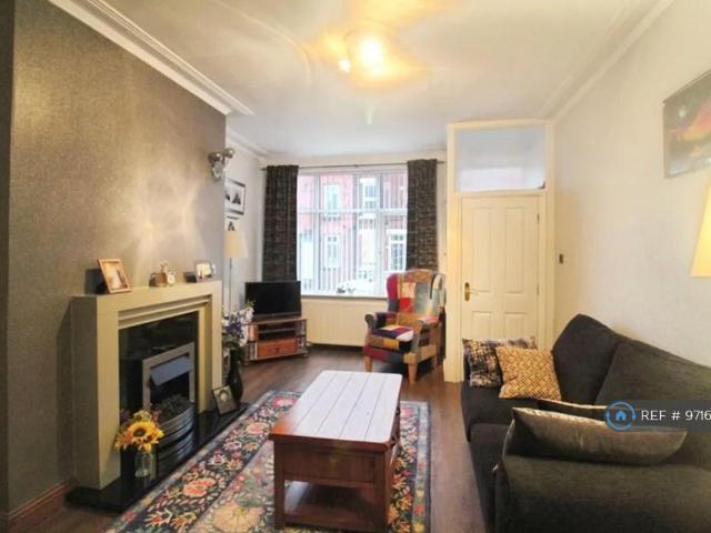 2 bedroom terraced house to rent