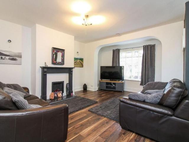 2 bedroom terraced house to rent