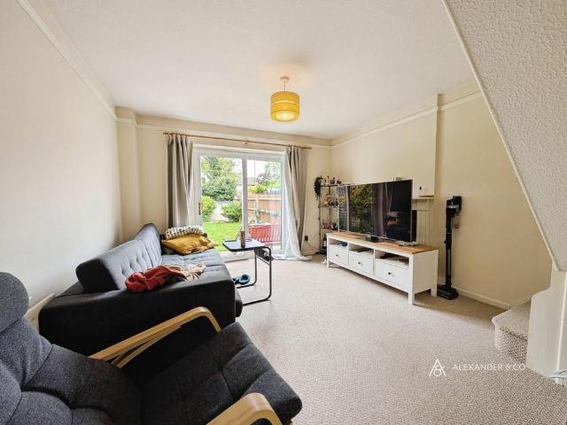 2 bedroom terraced house to rent
