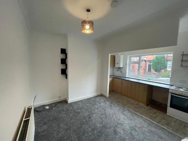 2 bedroom terraced house to rent