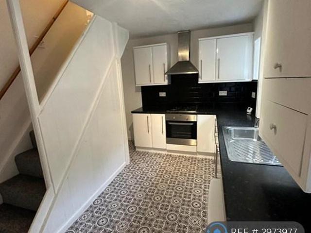2 bedroom terraced house to rent