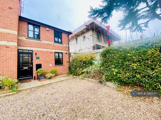 2 bedroom terraced house to rent