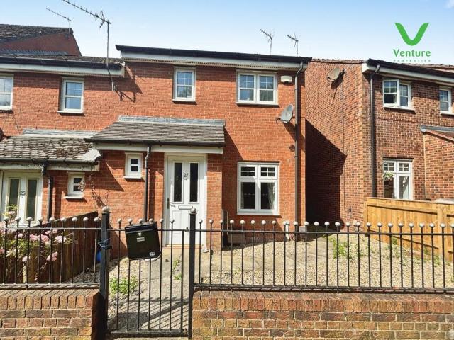 2 bedroom terraced house to rent