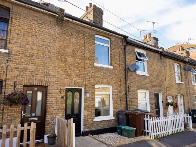 2 bedroom terraced house to rent