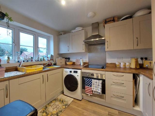 2 bedroom terraced house to rent