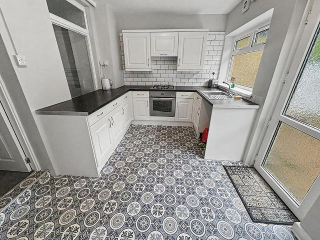 2 bedroom terraced house to rent