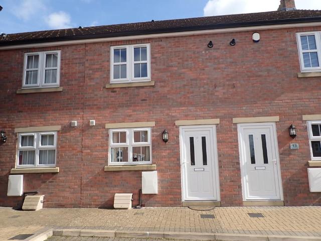 2 bedroom terraced house to rent