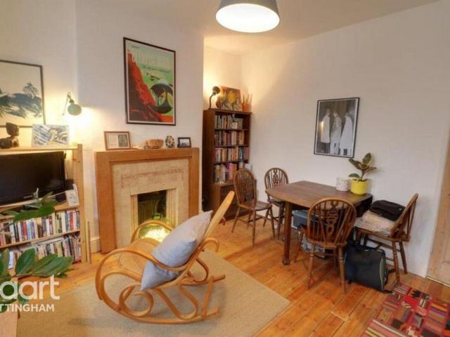 2 bedroom terraced house to rent