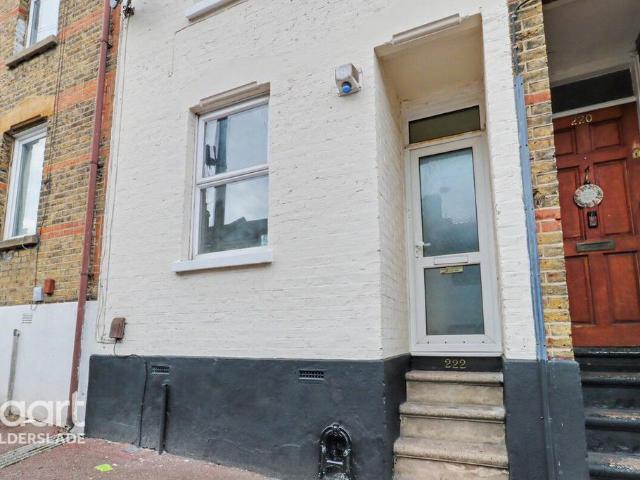 2 bedroom terraced house to rent