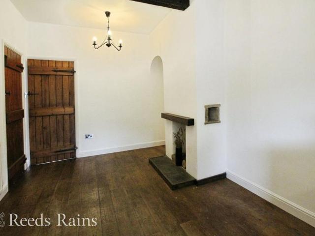 2 bedroom terraced house to rent