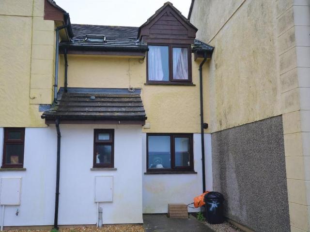 2 bedroom terraced house to rent