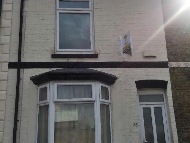 2 bedroom terraced house to rent