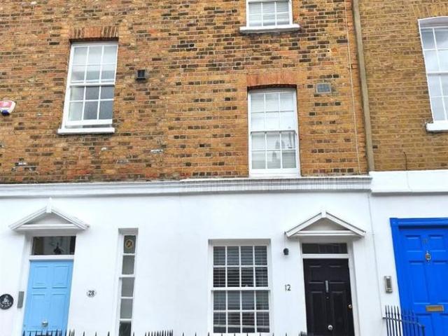 2 bedroom terraced house to rent