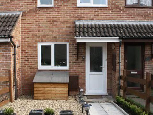 2 bedroom terraced house to rent