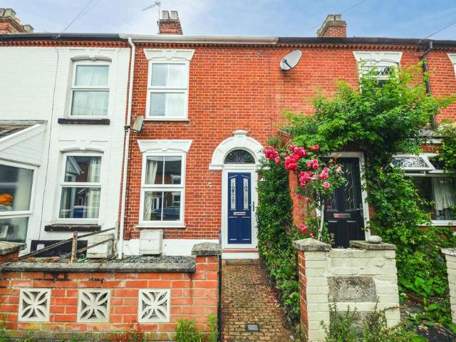 2 bedroom terraced house to rent