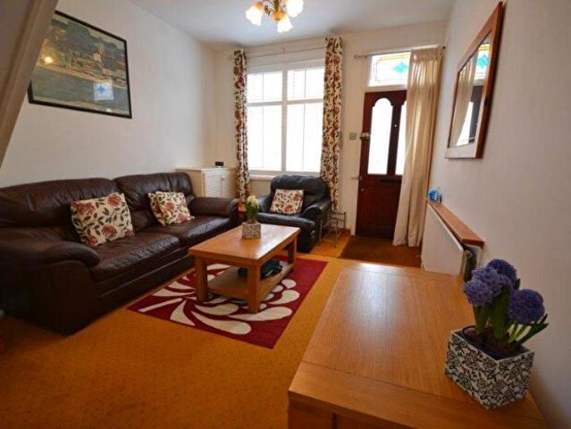 2 Bedroom Terraced House To Rent In West Avenue, Leicester, LE2