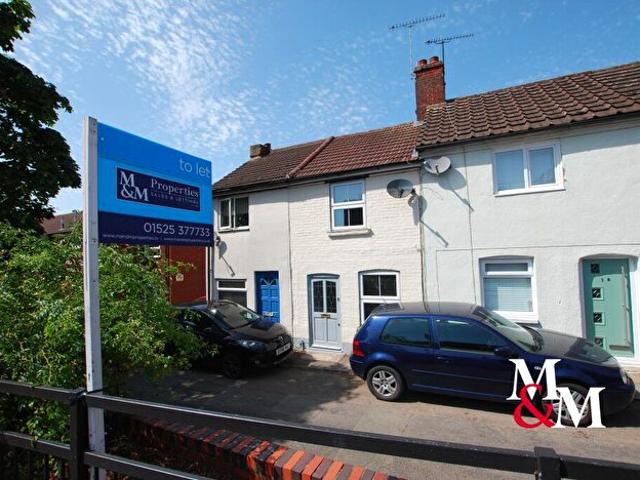 2 Bedroom Terraced House To Rent In West Street, LU7