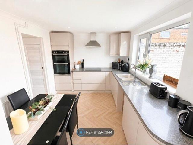 2 Bedroom Terraced House To Rent In Wilby Close, Corby, NN17